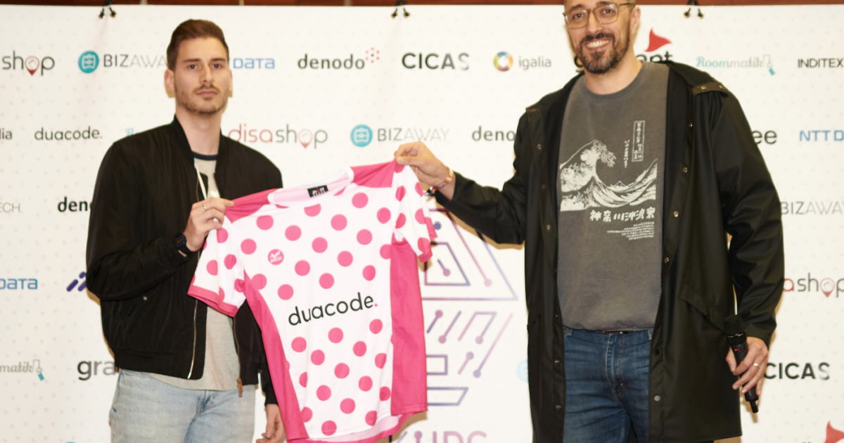 La edición de HackUDC de este 2024 se enfrentó a nuestro 'reto duacode' | Blog | Duacode